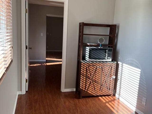 Private second floor unit