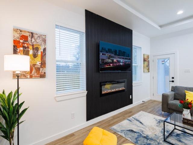 Private & Semi Private En suite Rooms for Rent