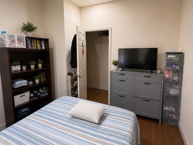 Private Unfurnished bedroom
