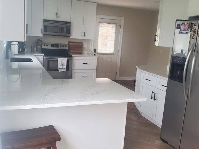 Private upstairs bed and bath