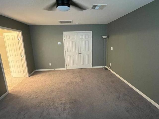 Private upstairs room for Rent