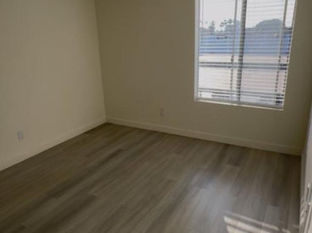 Private 1 bed, 1 bath with walk in closet