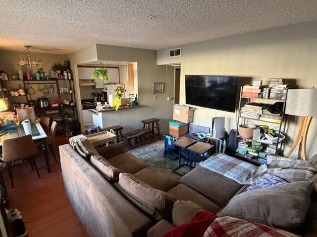 Private 1 Bedroom/1 Bathroom Underground Parking