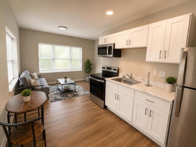 PRIVATE 1 BEDROOM APARTMENT!