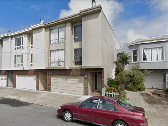 Private 1 Bedroom in Spacious Apartment!