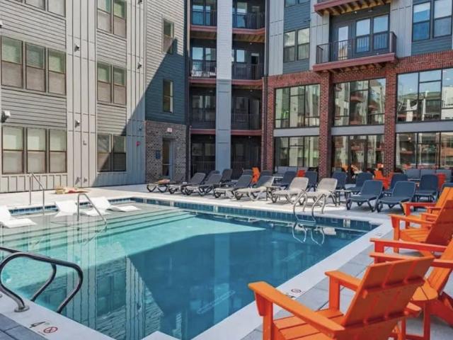 Private 1BR/1BA in Luxury 2BR