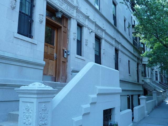 Private 1BR Sunny Penthouse with Washer/Dryer