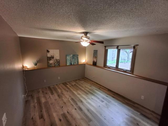 PrivateLarge Lower Level Room For Rent