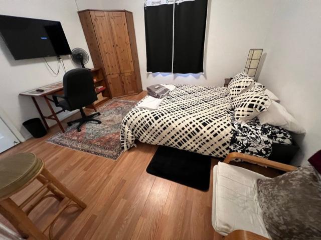 Privatesecuredcleanquiet studios appartment