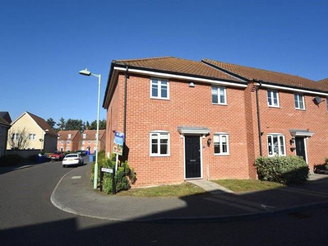 Privet Way, Red Lodge, Bury St. 3 bed end of terrace house to rent £1,385 pcm £320 pw