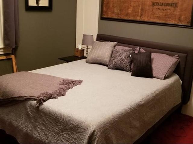 privte room for rent!