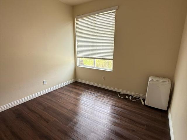 Priavte room unit for rent