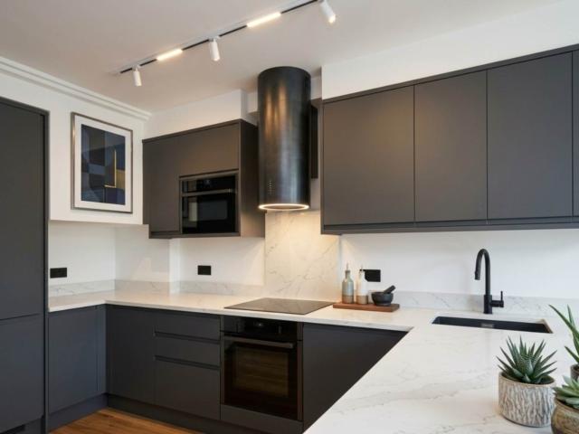Price £427 pw Under Offer