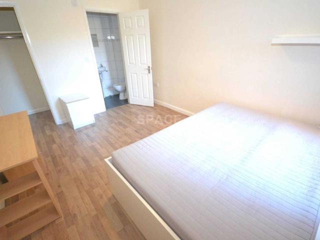 Price £4,500 pcm Available 01/07/2026 Furnished