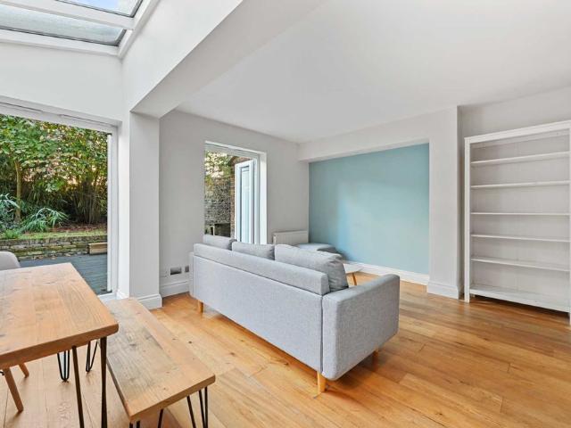 Price £600 pw Available 06/06/2026 Part Furnished