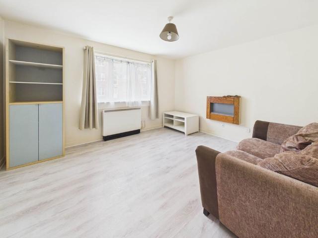 Price £795 pcm Available Now Furnished