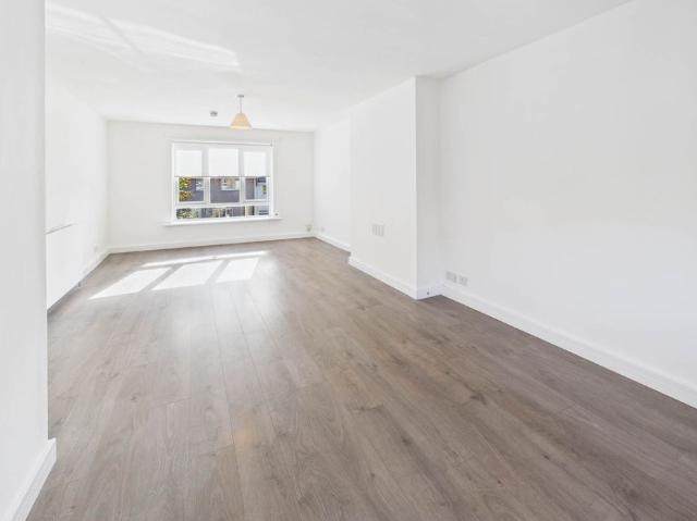 Price £1,095 pcm Available Now Unfurnished