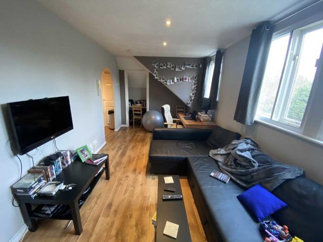 Price £1,150 pcm Available 16/07/2026 Furnished / Unfurnished