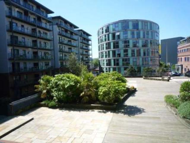 Price £1,325 pcm Under Offer