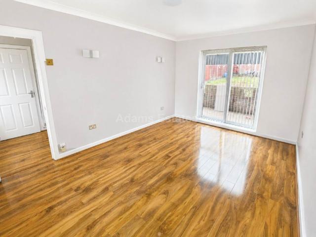 Price £1,495 pcm Available 06/07/2026 Furnished / Unfurnished