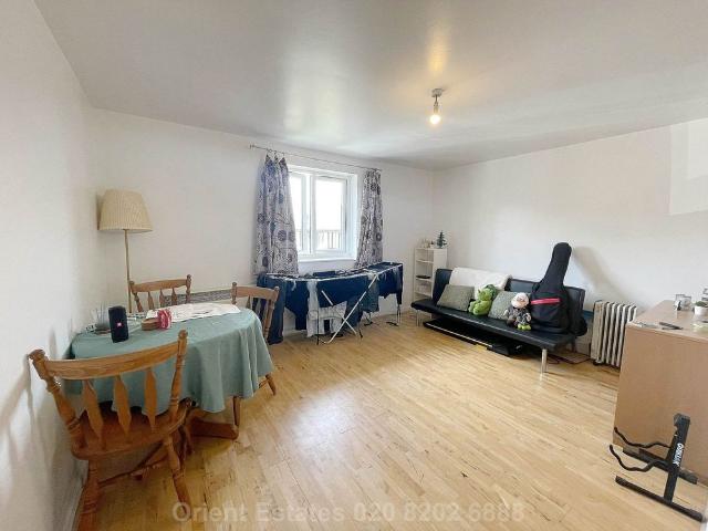 Price £1,800 pcm Available 04/09/2026 Furnished