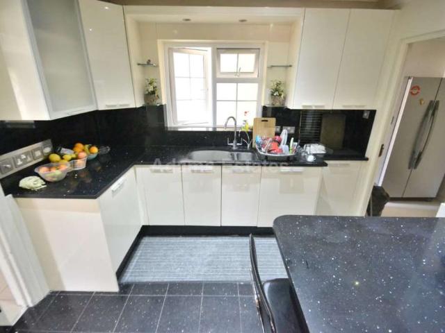 Price £3,100 pcm Available 20/07/2025 Furnished