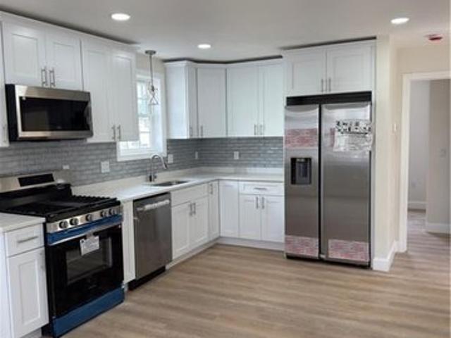 Price St, Providence, RI 02907