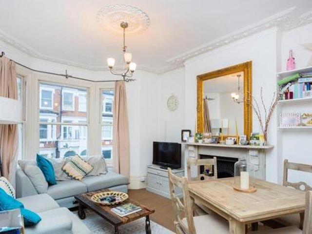 Prideaux Road, London, 2 Bedroom Flat
