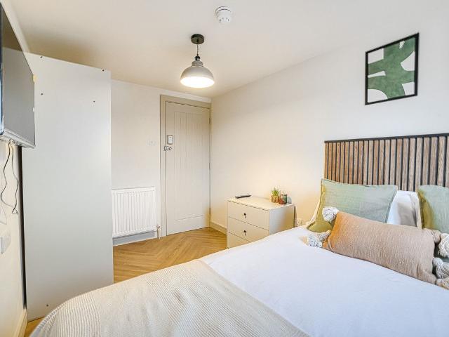 Priestfield Road, Gillingham ME7, Room to rent, £700 pcm | PrimeLocation