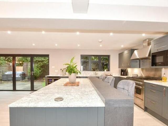 Priestley Drive, Larkfield, 3 Bedroom Detached