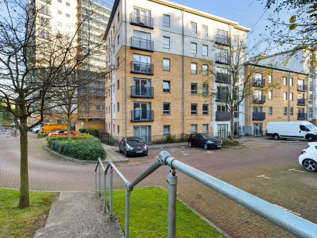 Priestley Road, Limes Park, Basingstoke RG24, 1 bed flat to rent, £1,150 pcm | PrimeLocation