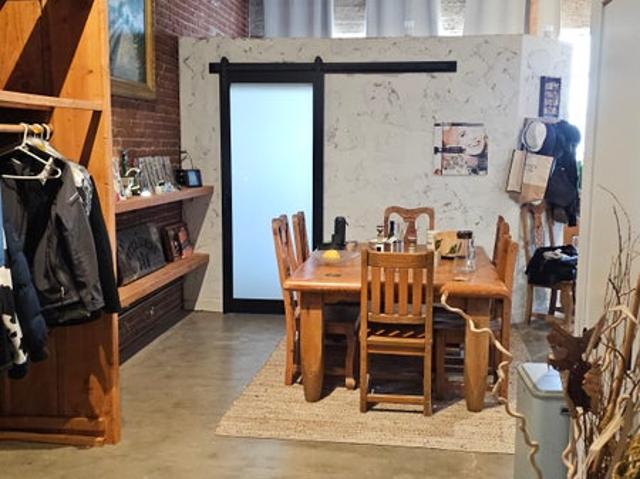 Primary bdr in amazing loft arts district adjacent
