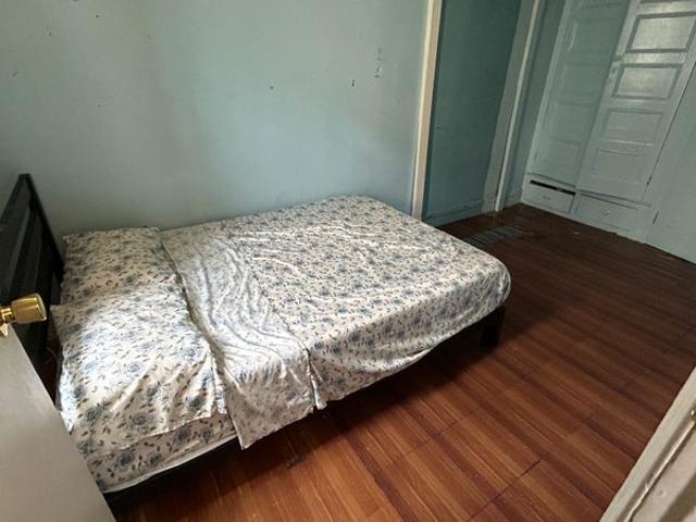 Primary Bedroom Avail in Uptown