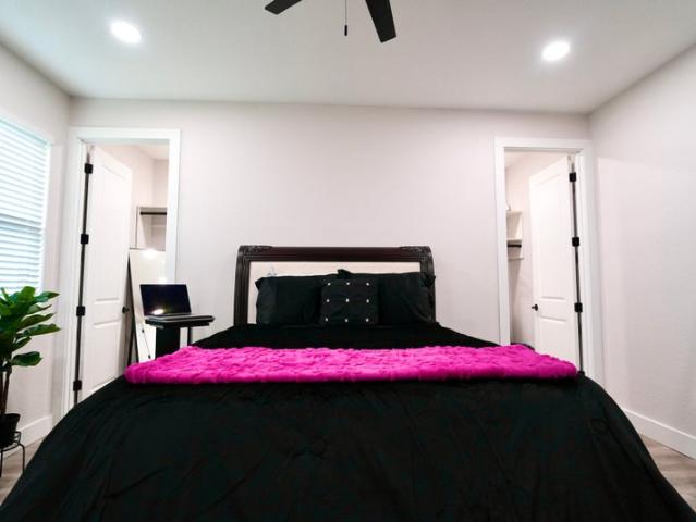 Primary Suite|Ensuite Shower His and Hers Custom W