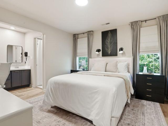 Primary Suite w Private Bath |253 Sq ft| Furnishe