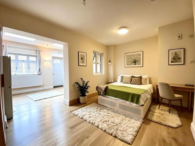 Prime 1 Bed Apartment | 5min to DLR | Gated Area!