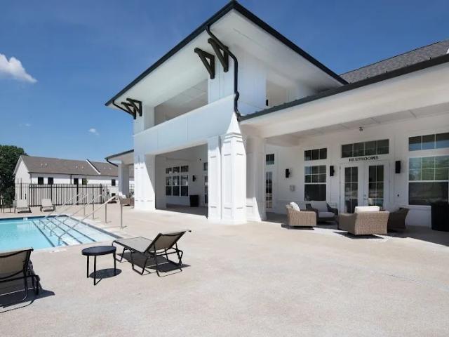 Prime Urban Living — Pool & Fitness Center — 3BR/2BA + Special Offer