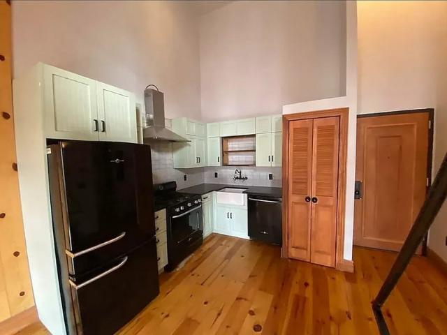 Prime W’Burg / duplex / laundry / rooftop