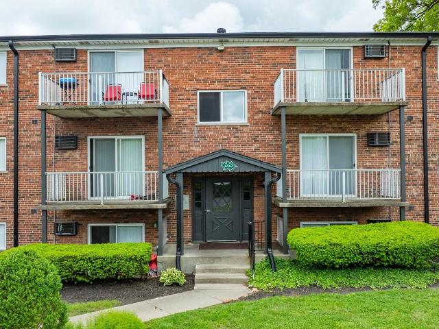 Prime Apartments at the Oaks 2 Bedroom Apartment for Rent at 6380 Cheviot Rd, White Oak, OH 45247 White Oak