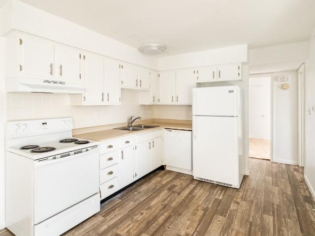 Prime Apartments and Townhomes at Uptown 2 Bedroom Apartment for Rent at 74 W Franklin St, Centerville, OH 45459