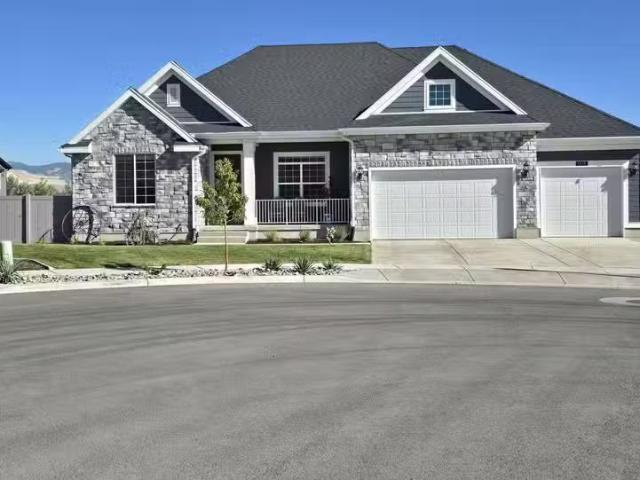 Prime Basement Apartment 2BR, 2Baths, Herriman 6578 W Valynn.
