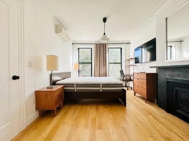 Prime Bedstuy Room 22 Min to Manhattan