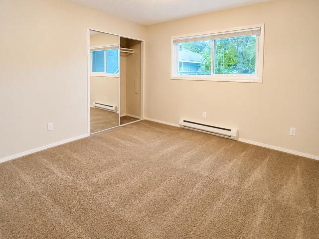 Prime City View LLC 2 Bedroom Apartment for Rent at 9929 14th Ave S, Burien, WA 98108 Riverton Boulevard Park