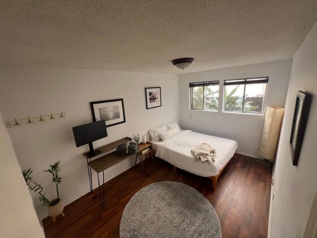 Prime Coastal Living in Santa Monica