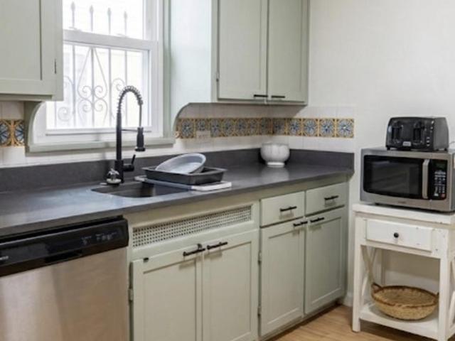 Prime Euclid Location: Min to Cleveland Clinic &