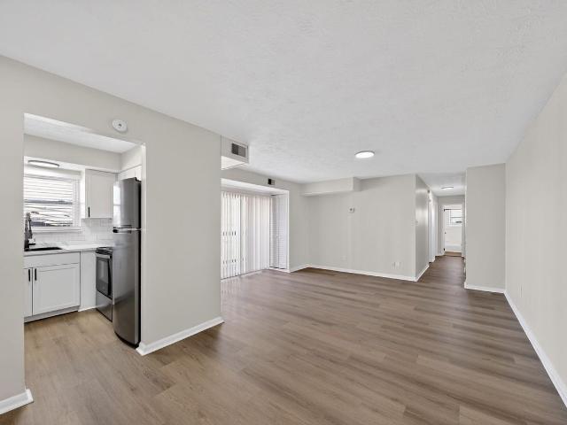 Prime Hamburg Apartments 2 Bedroom Apartment for Rent at 1740 Jennifer Rd, Lexington, KY 40505 Eastland Parkway