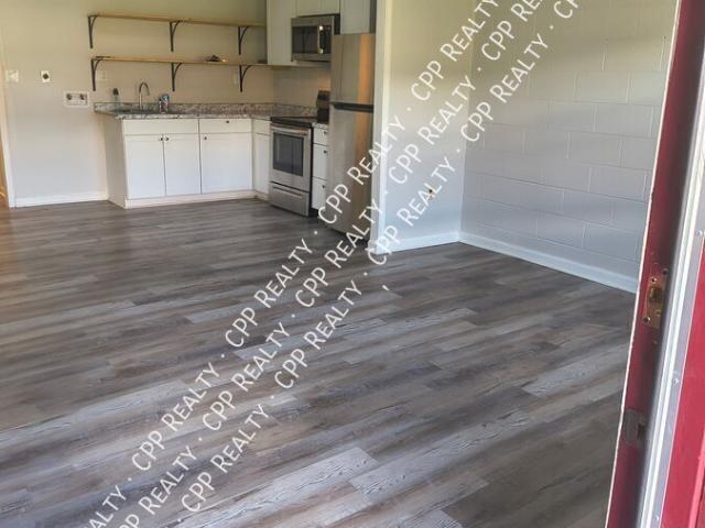 Prime Location, Cozy Apartment for Rent