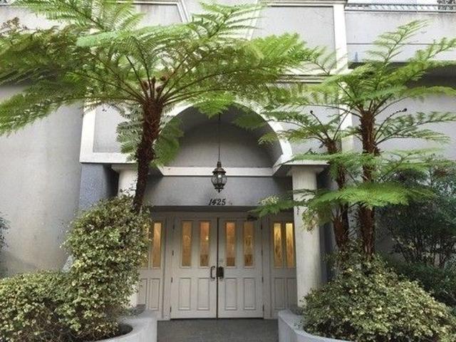 Prime Location | Clean & a Great Value Well 1 Bedroom Apartment for Rent at 1425 N Sierra Bonita Ave, Los Angeles, CA 90046 Hollywood Hills West