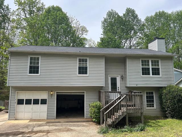Prime Location & Lifestyle Convenience* Enjoy the best of community living with this home just a short walk from The Landing at Sugar Hill and the popular Sugar Hill Bowl, where you can catch concerts, events, and family entertainment year rou.