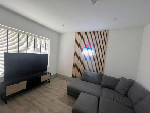 Prime Location on Humber Street, Cleethorpes  Room 1 En suite